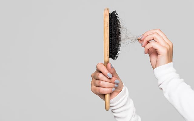 How To Deal With Excessive Hair Fall During Winter | mfine